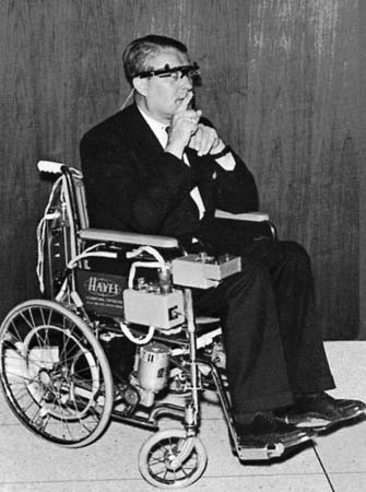 FROM A WHEELED CHAIR TO THE BLUMIL ELECTRIC WHEELCHAIR – Blumil